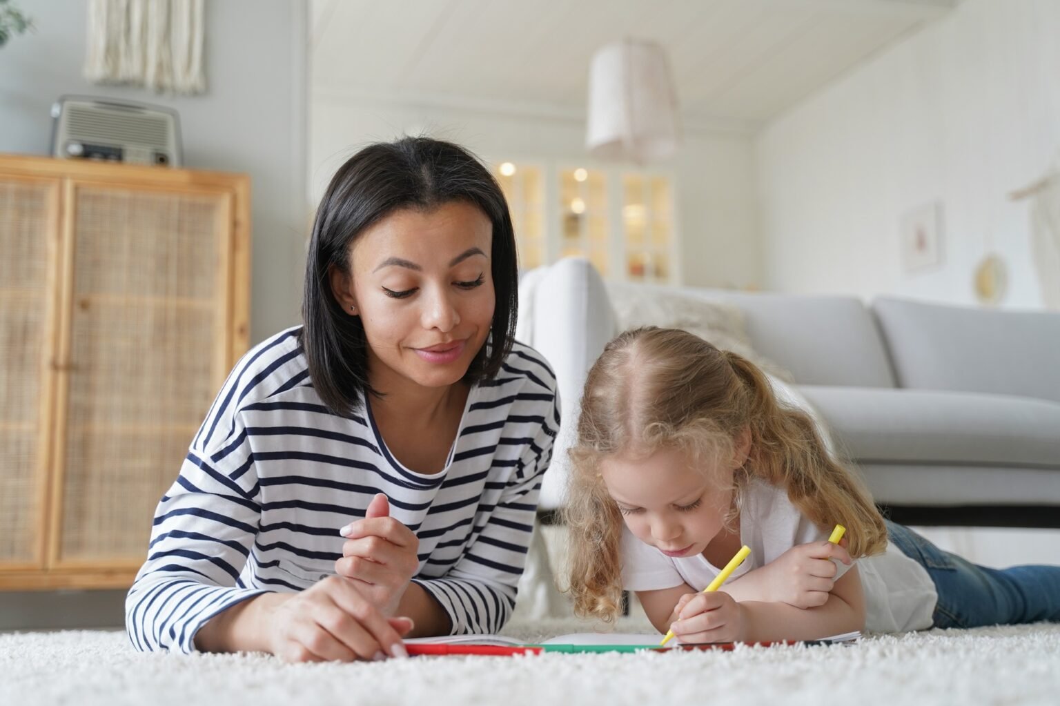 Die optimale Stifthaltung bei Kindern für bessere Schriftentwicklung
